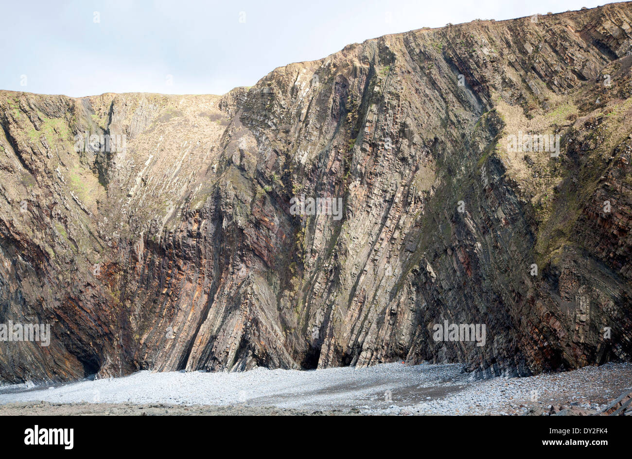 Tilted sedimentary rock layers in hi-res stock photography and images ...
