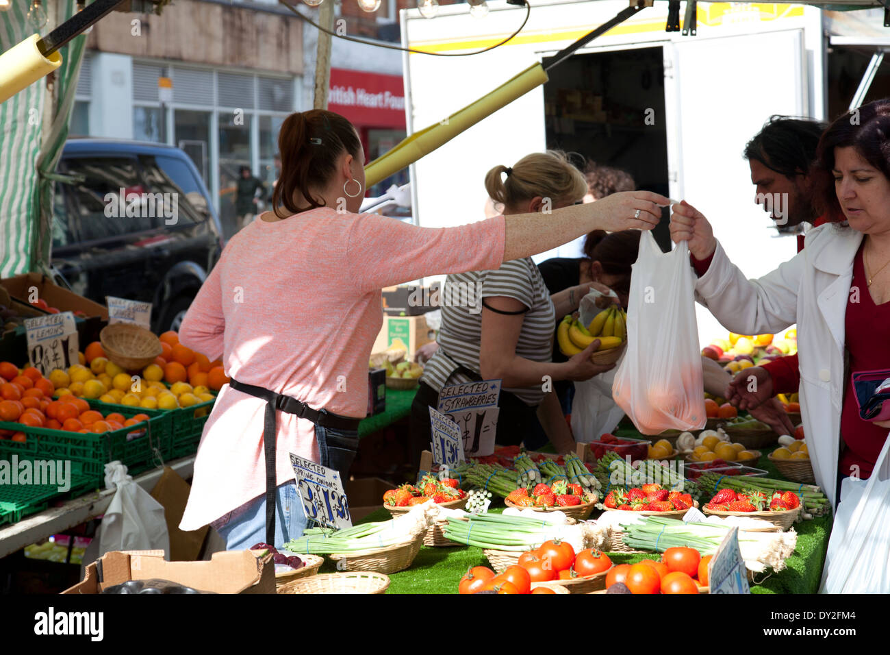 North end road fulham hi-res stock photography and images - Alamy