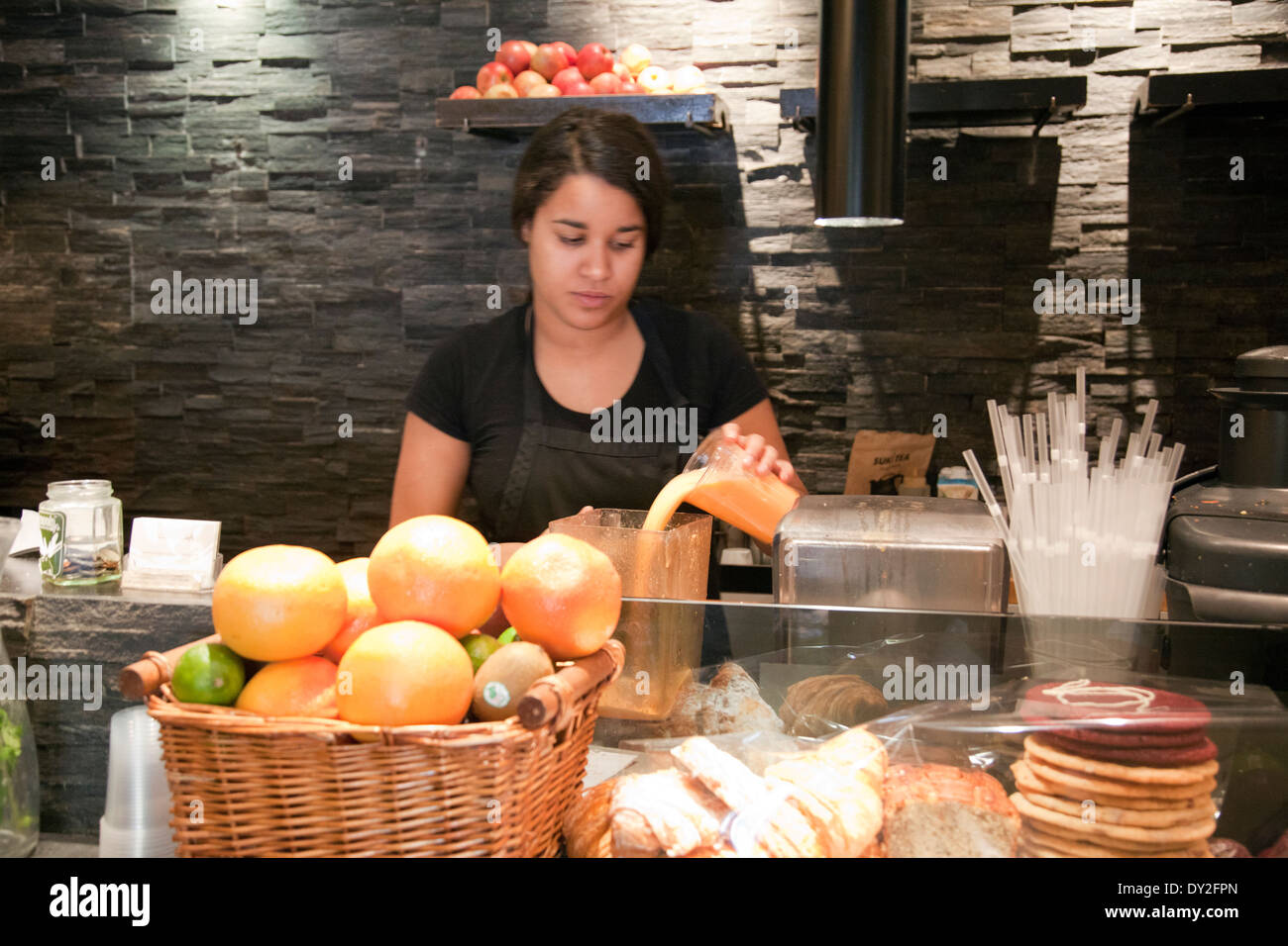 Fresh fruit juice cafe uk hi-res stock photography and images - Alamy