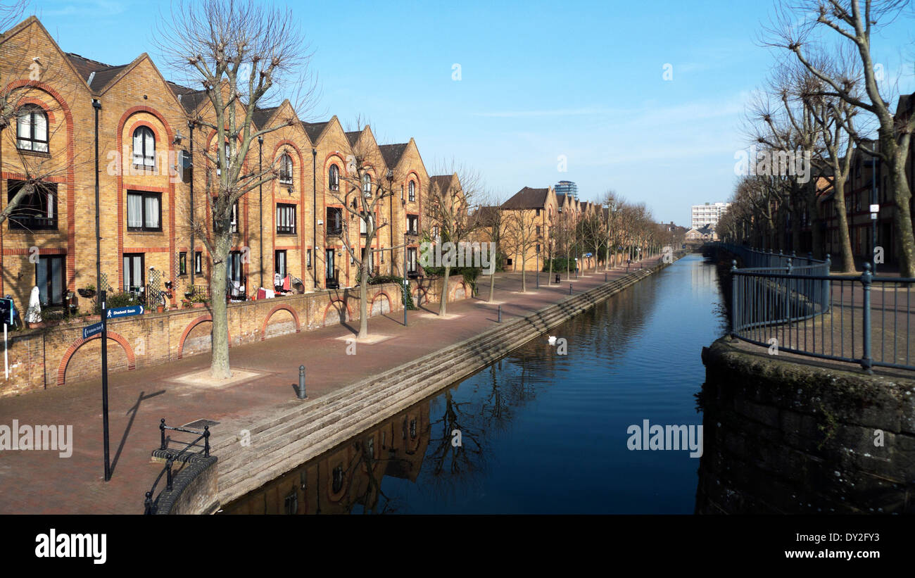 Wapping london hi-res stock photography and images - Alamy