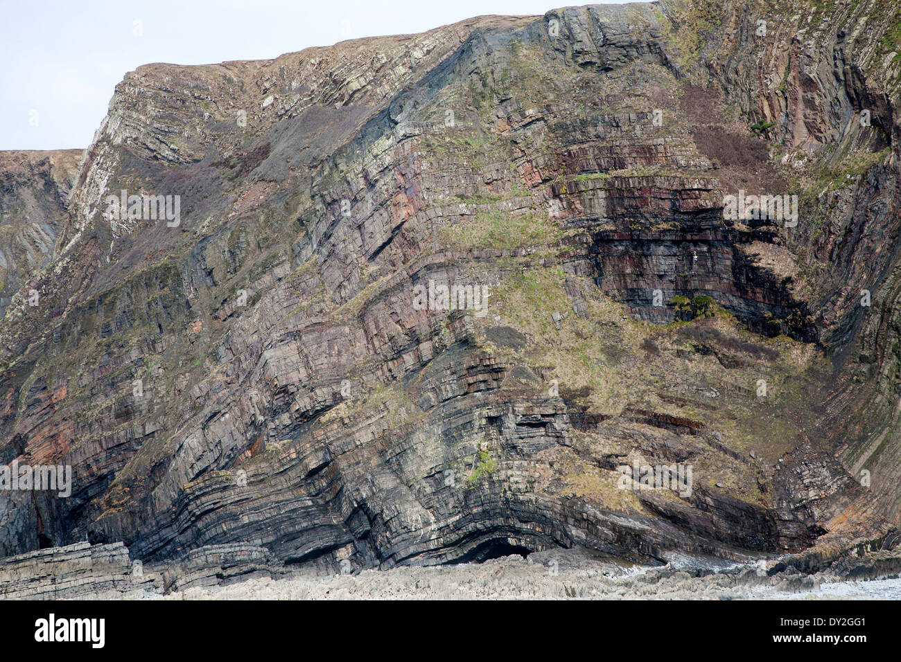 Tilted sedimentary rock layers in hi-res stock photography and images ...