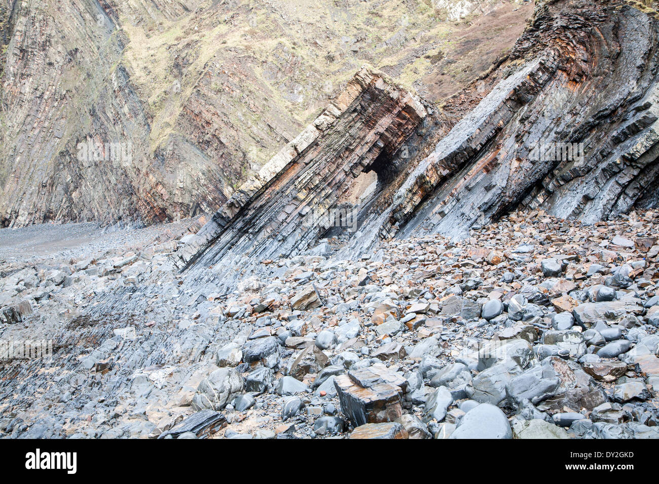 Tilted sedimentary rock layers in hi-res stock photography and images ...