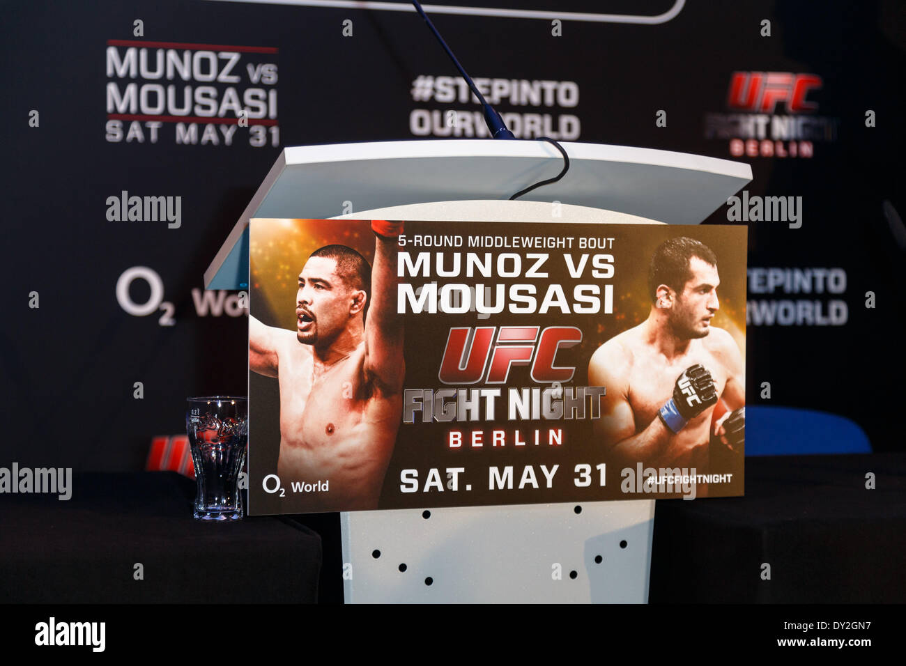 Press conference headline hi-res stock photography and images - Alamy