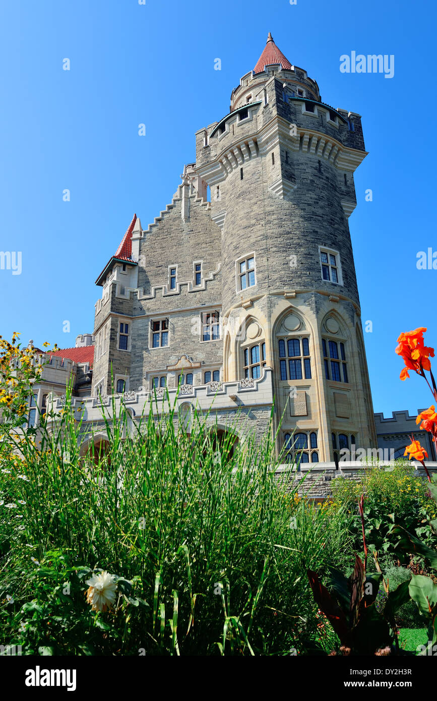 Casa Loma in Toronto with blue sky Stock Photo - Alamy