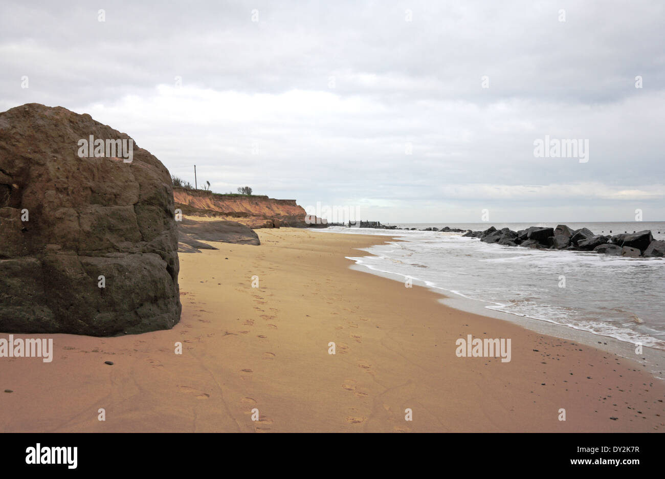Rock armour for sea defences hi-res stock photography and images - Alamy