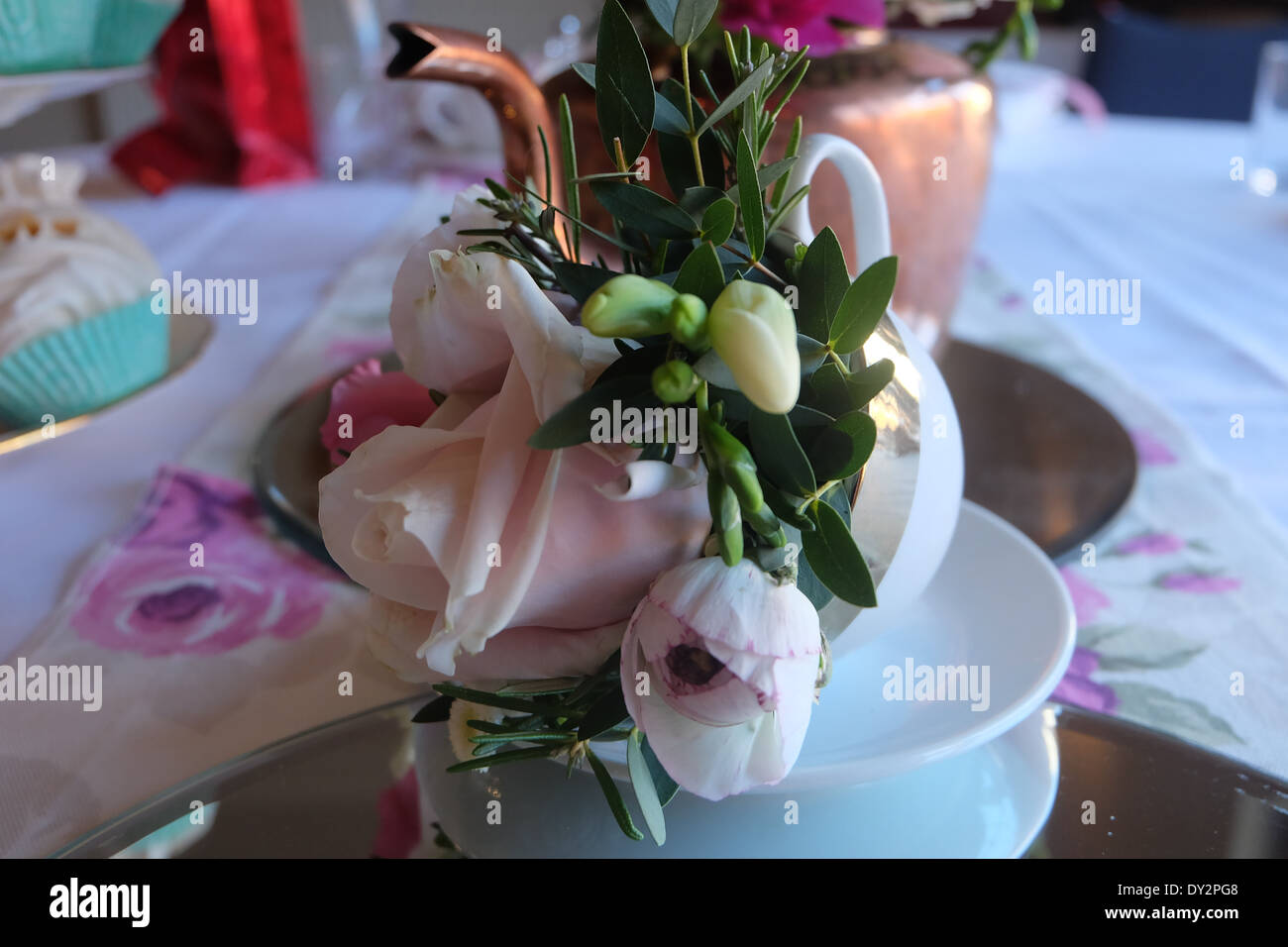 Copper tea cup hi-res stock photography and images - Alamy