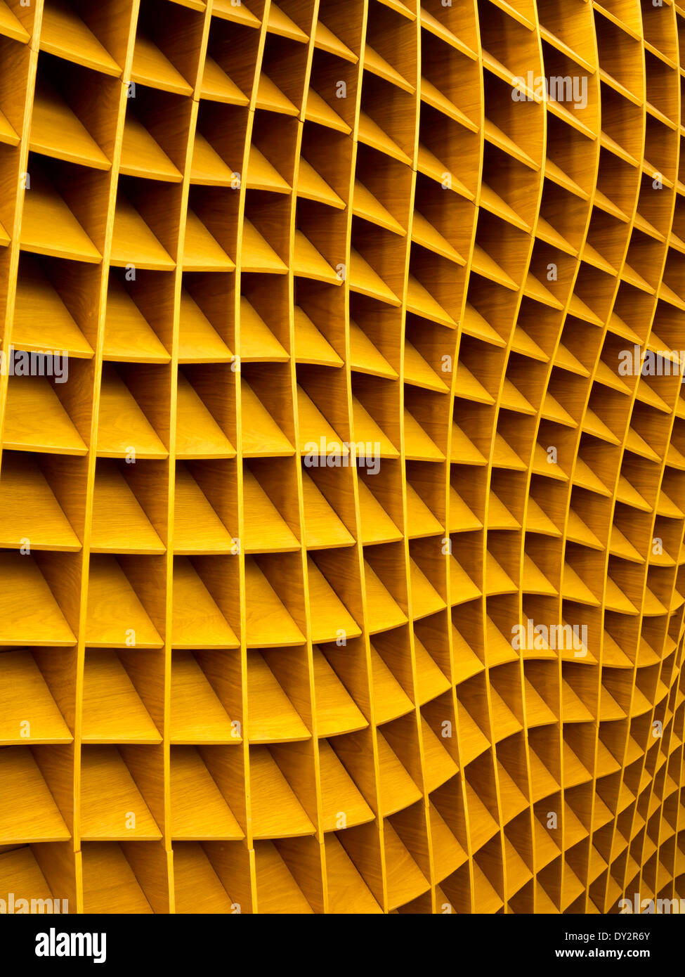 Centre pin hi-res stock photography and images - Alamy