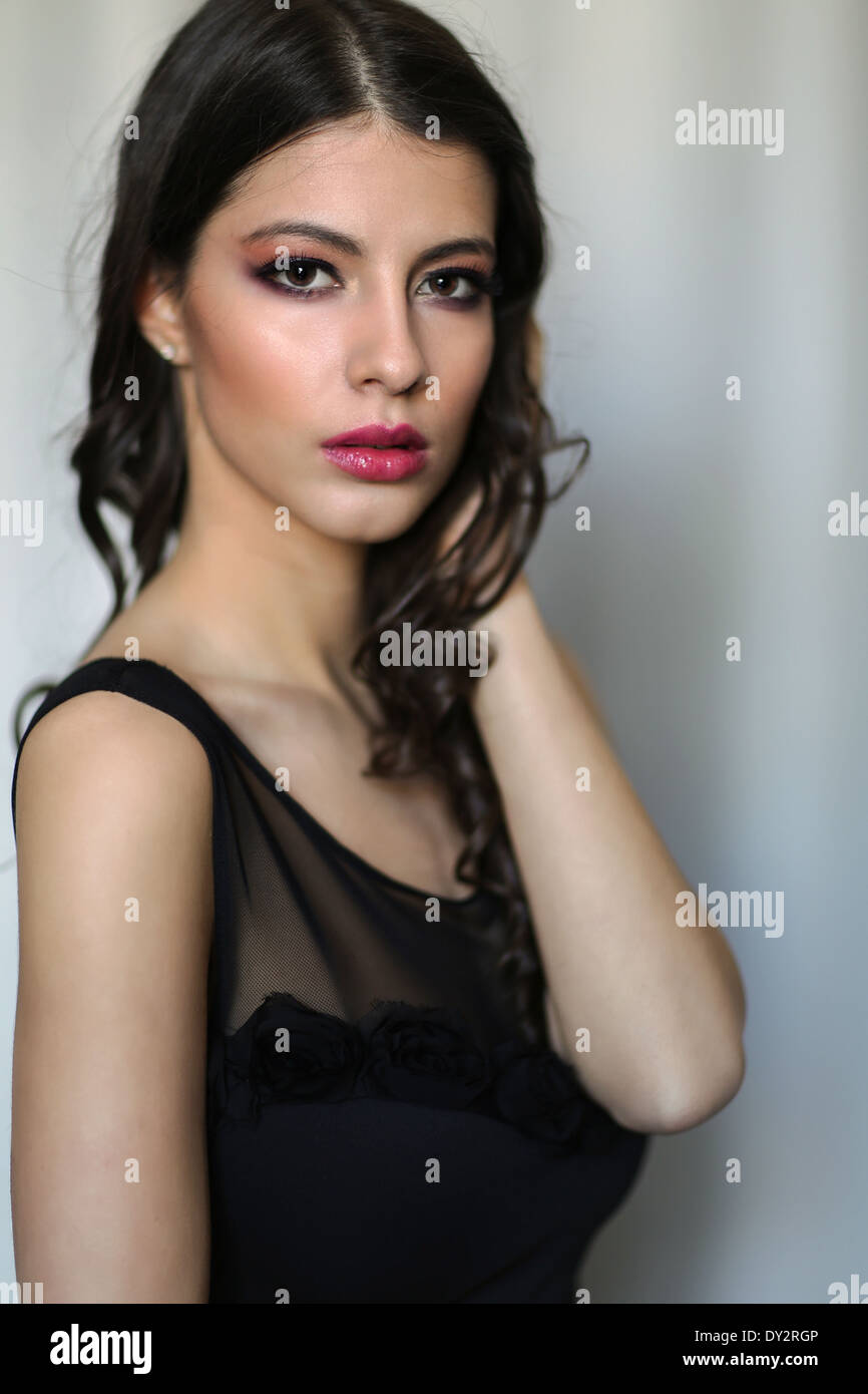 Pretty young woman Stock Photo - Alamy