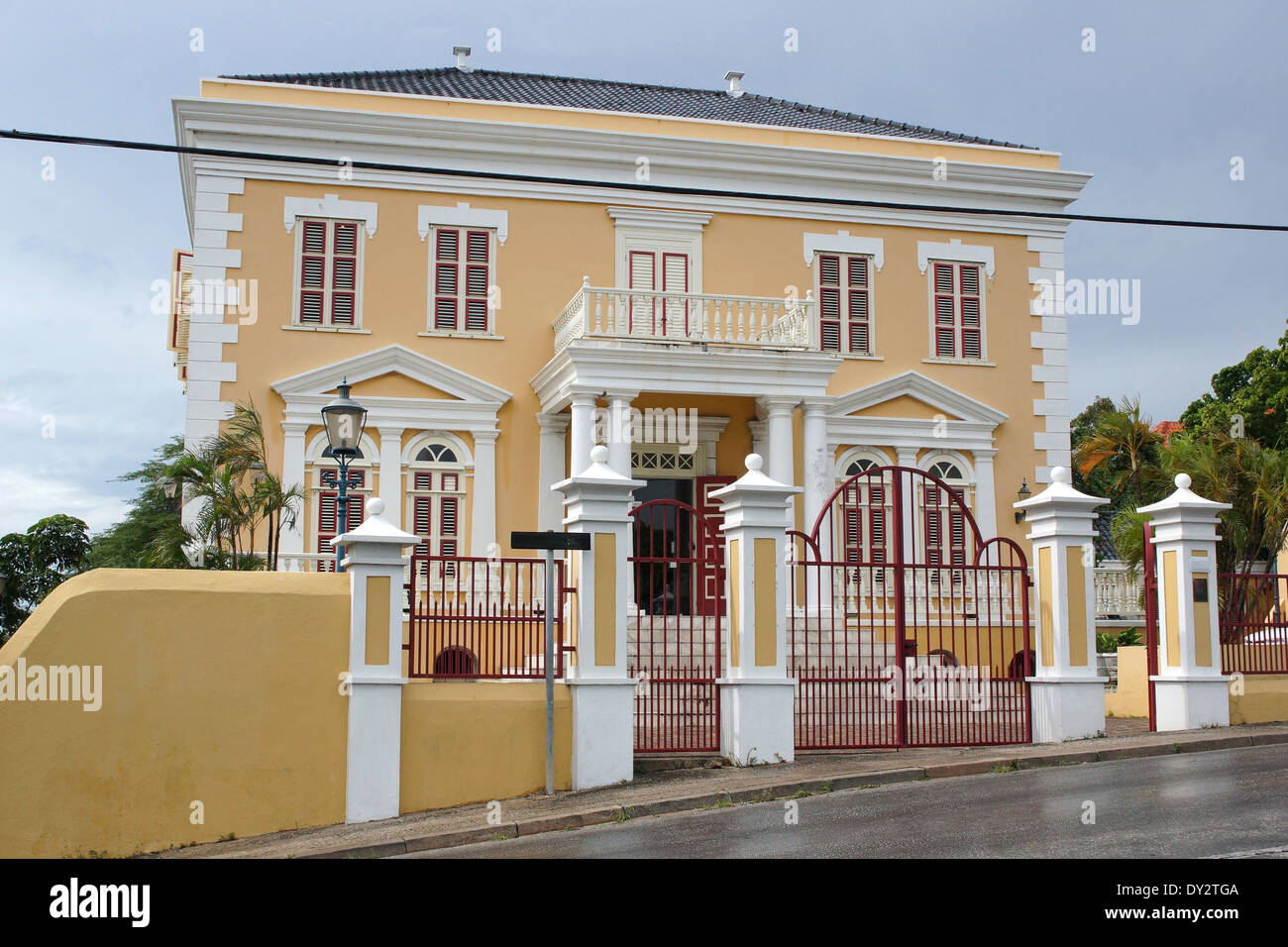 Historic buildings curacao hi-res stock photography and images - Alamy