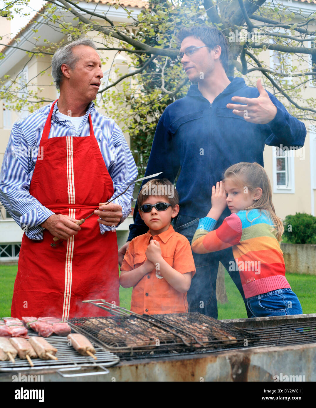 Bar b que family hi-res stock photography and images - Alamy