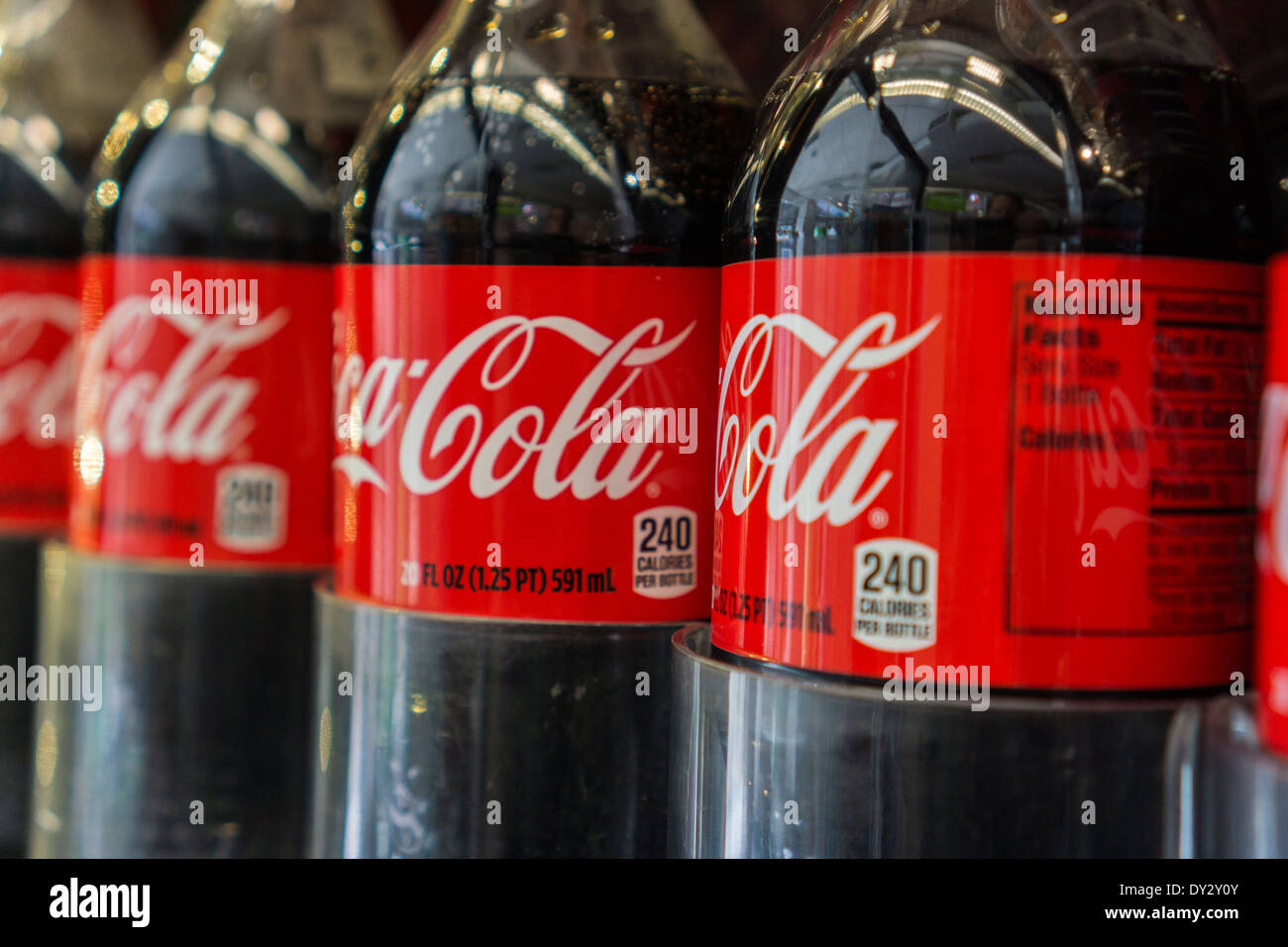 Bottles of Coca-Cola in a grocery store in New York Stock Photo - Alamy