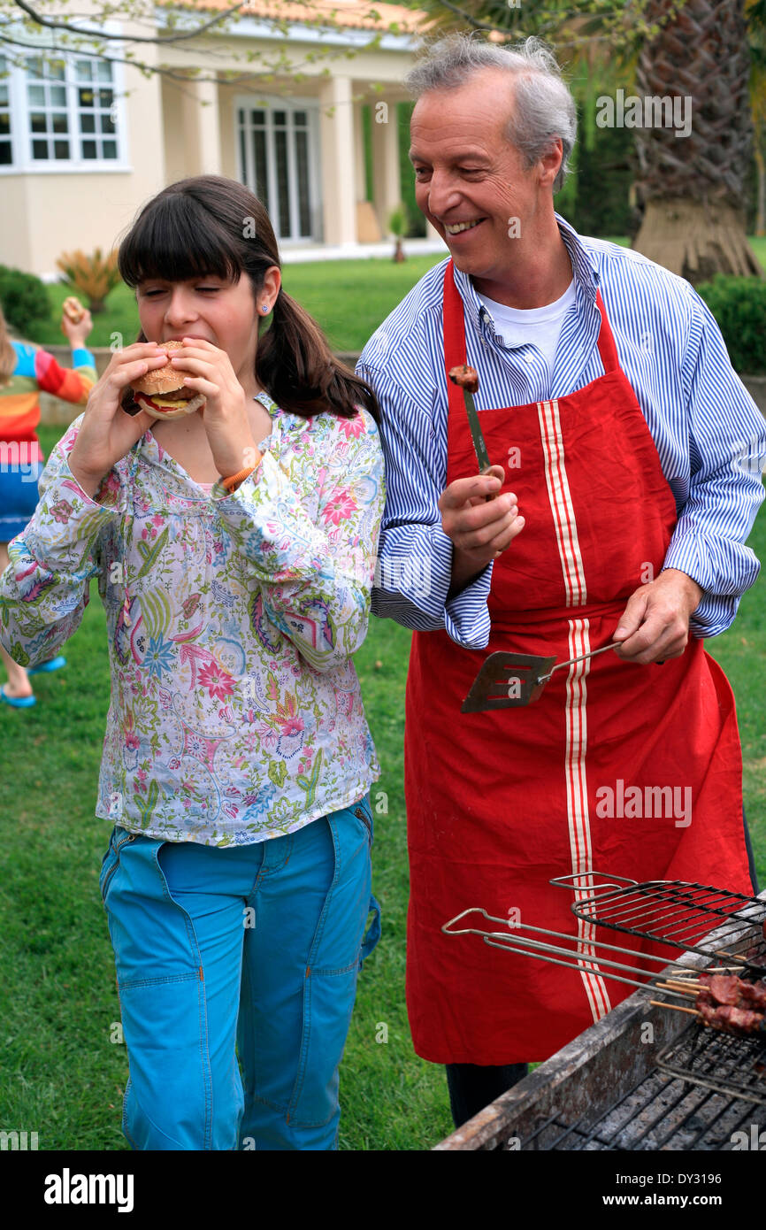 Bar b que family hi-res stock photography and images - Alamy