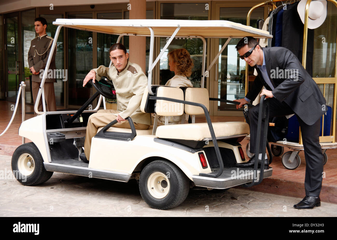 Couple luxury hotel check in hi-res stock photography and images - Alamy