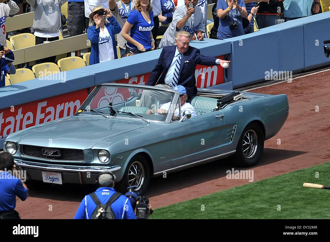 Los Angeles, CA, USA. 4th Apr, 2014. Los Angeles Dodgers Announcer Vin ...