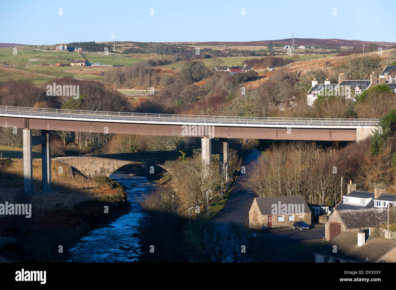 The old and new A9 bridges over the Dunbeath Water, Dunbeath Caithness ...