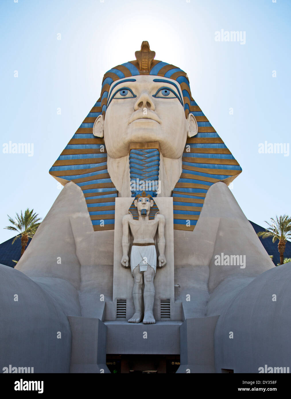 Statue of the sphinx hi-res stock photography and images - Alamy