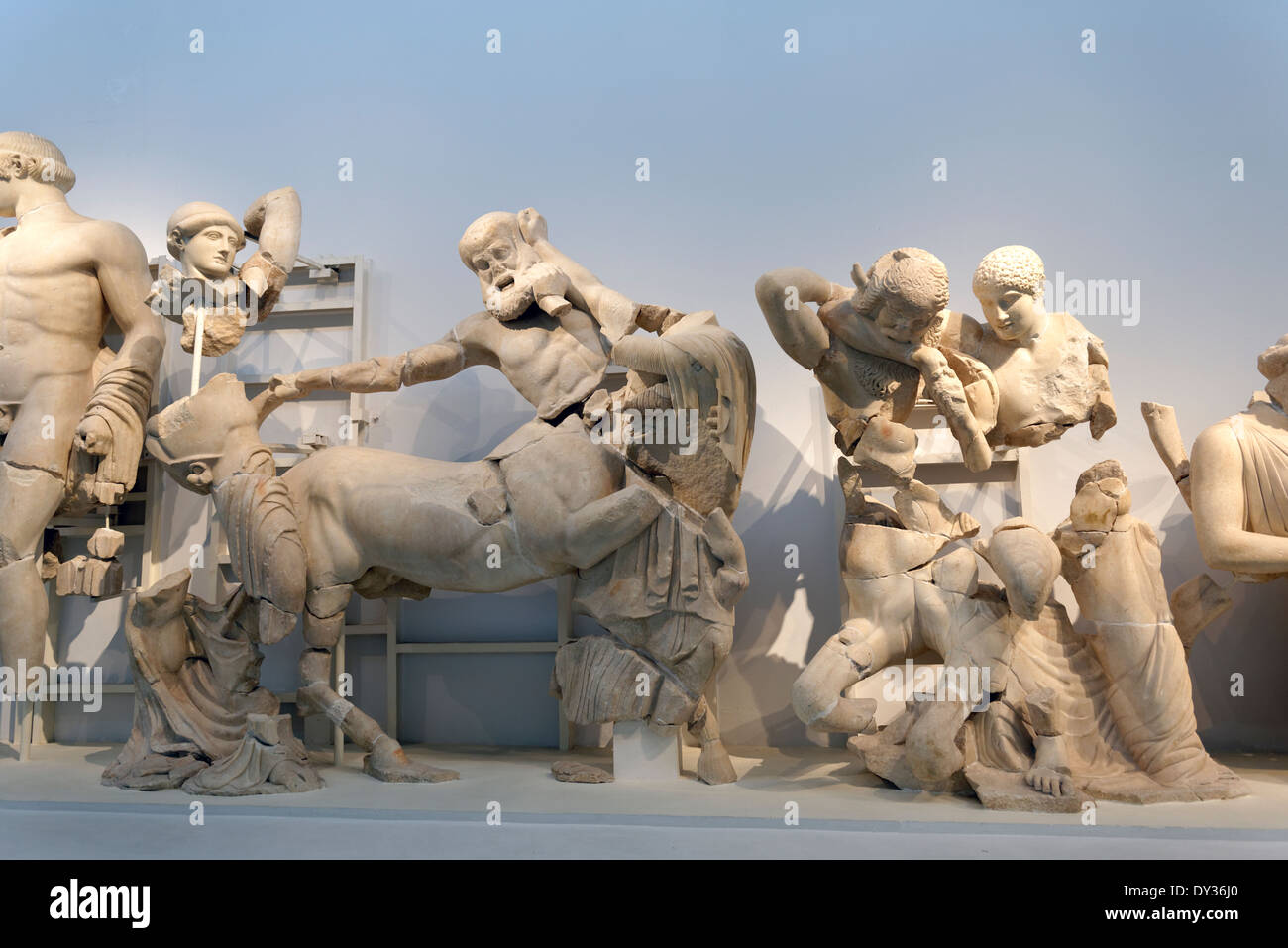 Lapith centaur hi-res stock photography and images - Alamy