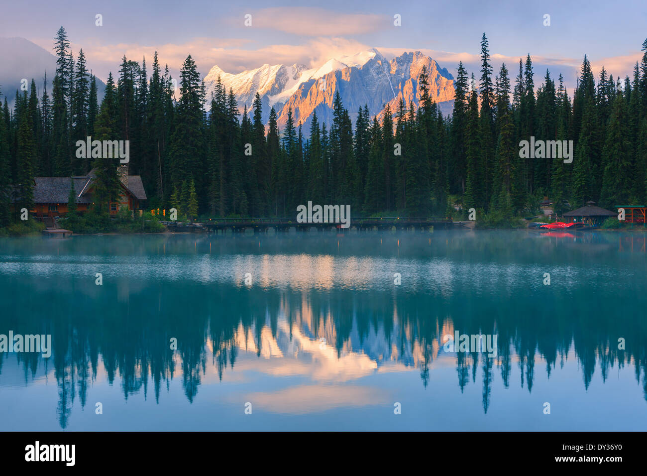 Sunrise Emerald Lake in Yoho National Park, British Columbia, Canada ...