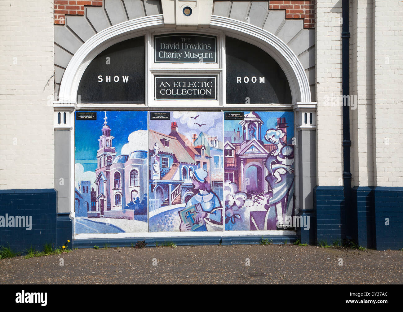David howkins charity museum eclectic hi-res stock photography and ...