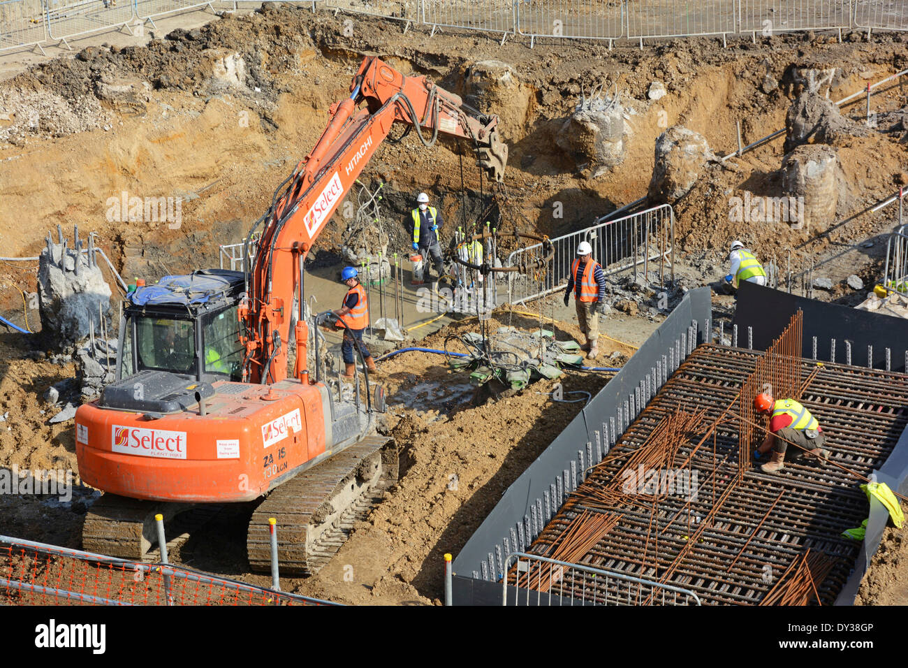 Construction foundation excavation reinforcement High Resolution Stock ...