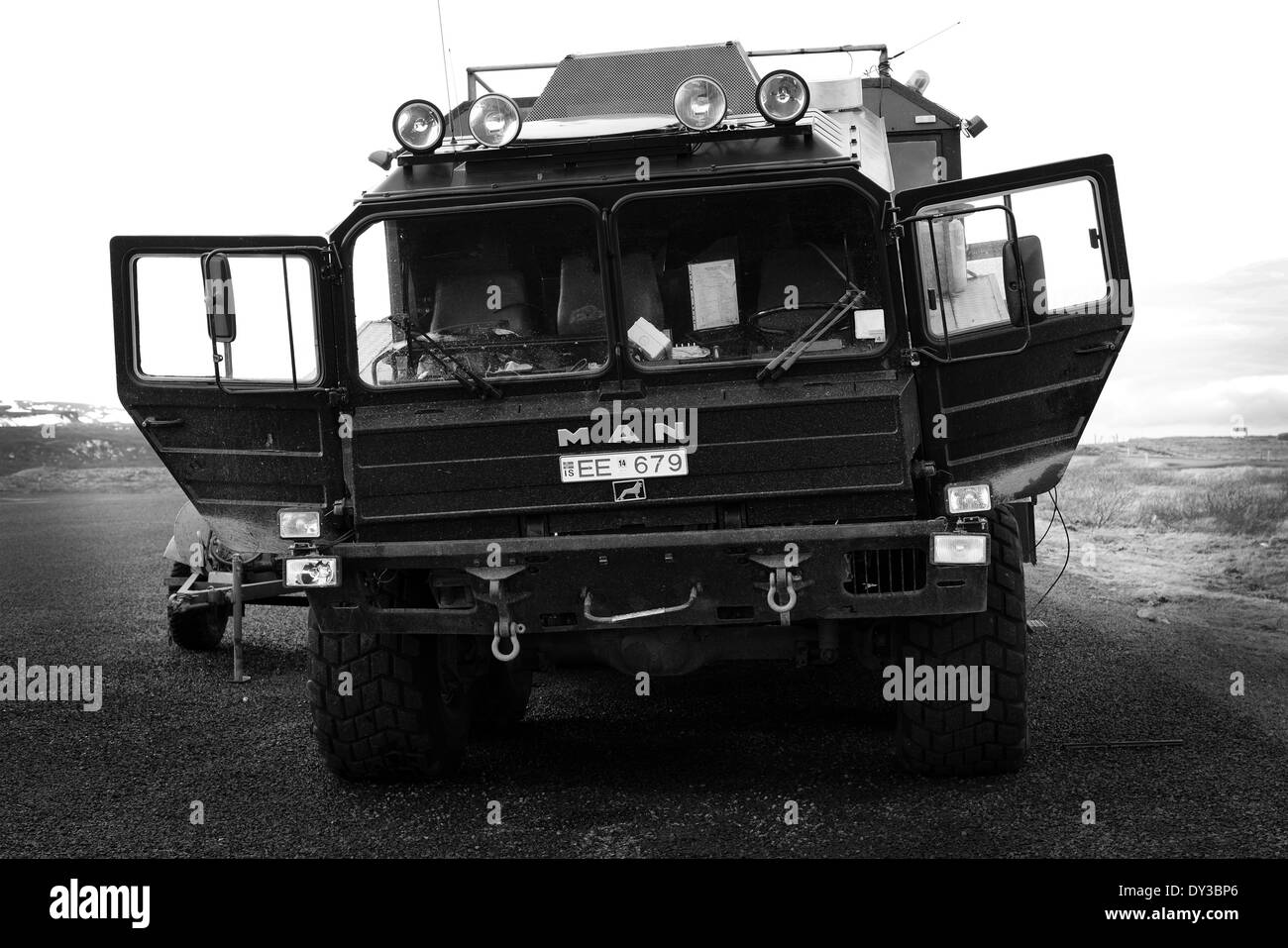 Ice explorer hi-res stock photography and images - Alamy