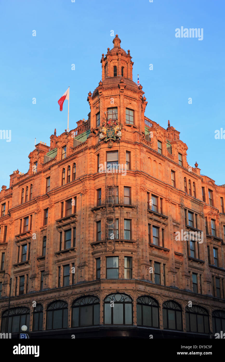 Harrods Knightsbridge London UK Stock Photo - Alamy