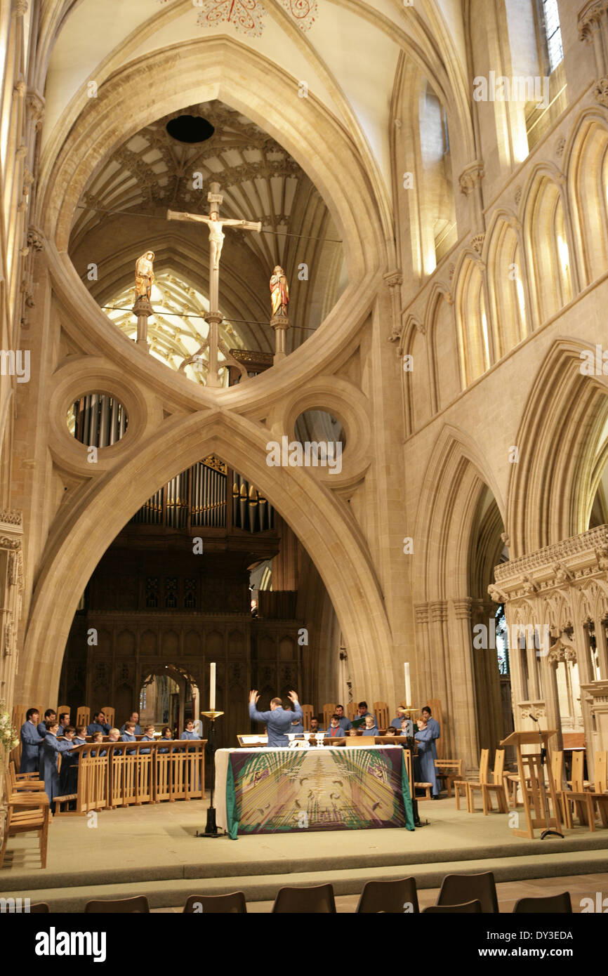 Altar wells cathedral hi-res stock photography and images - Alamy