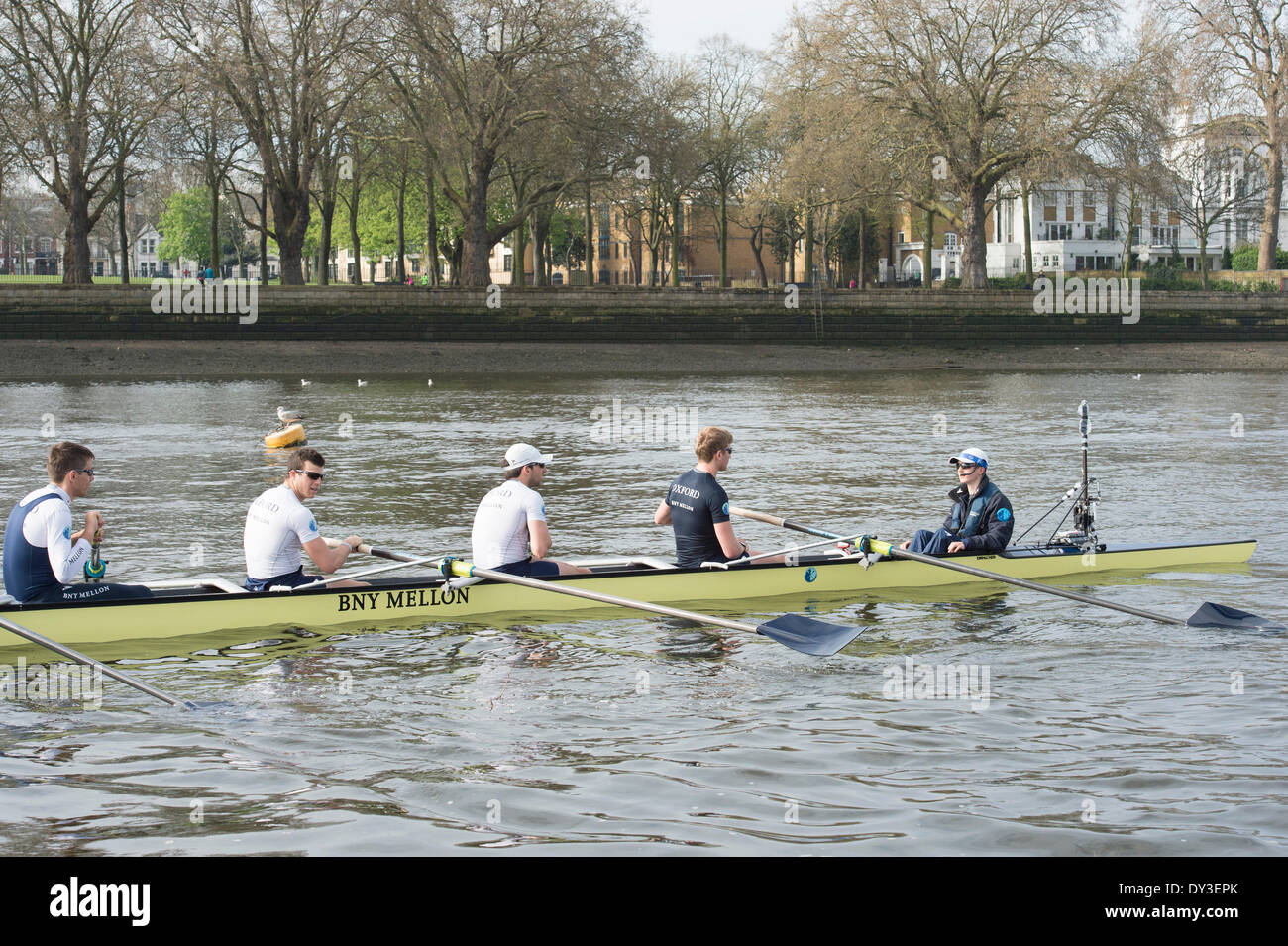 London, UK. 5th April 2014. Practice Outing by Oxford University Boat ...