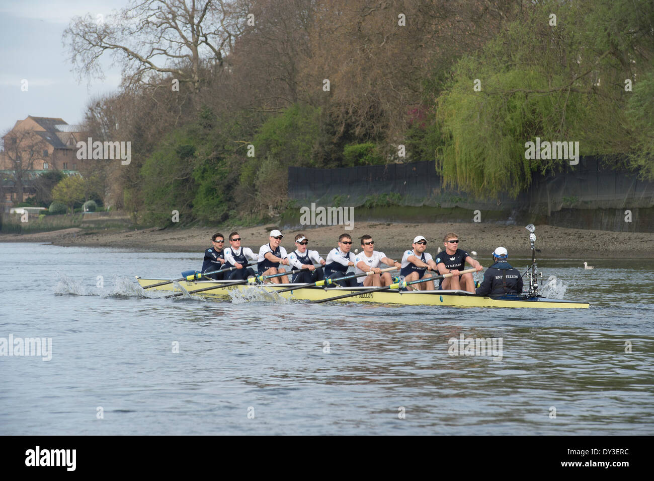 London, UK. 5th April 2014. Practice Outing by Oxford University Boat ...