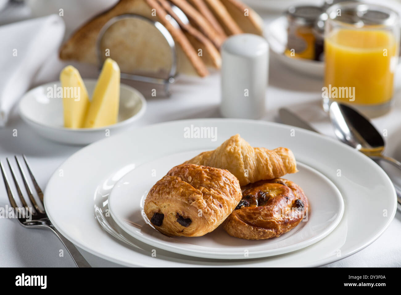 Croissants pastries breakfast hi-res stock photography and images - Alamy