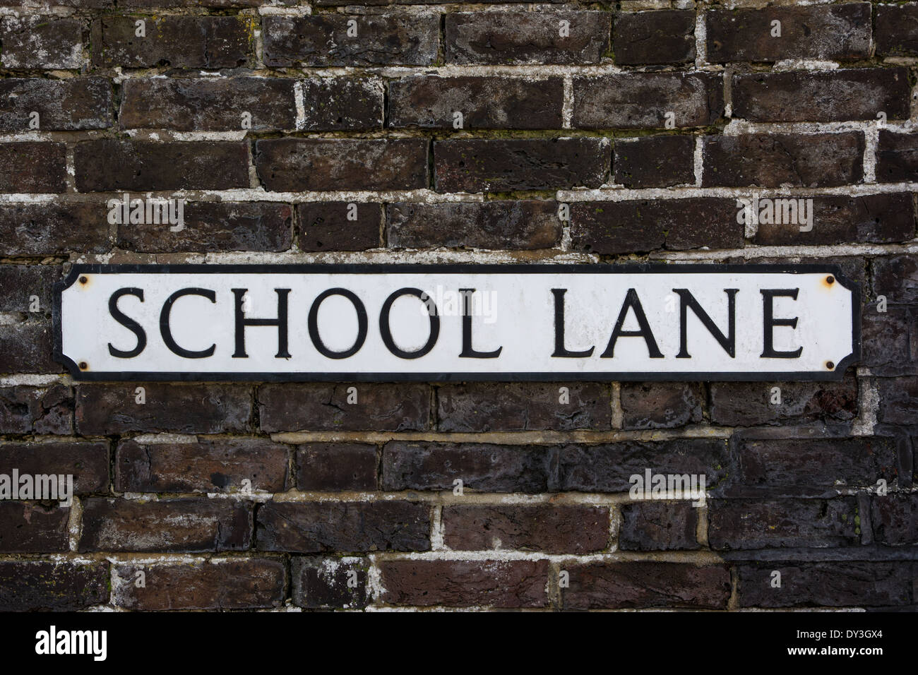 School Lane street / road name Stock Photo - Alamy