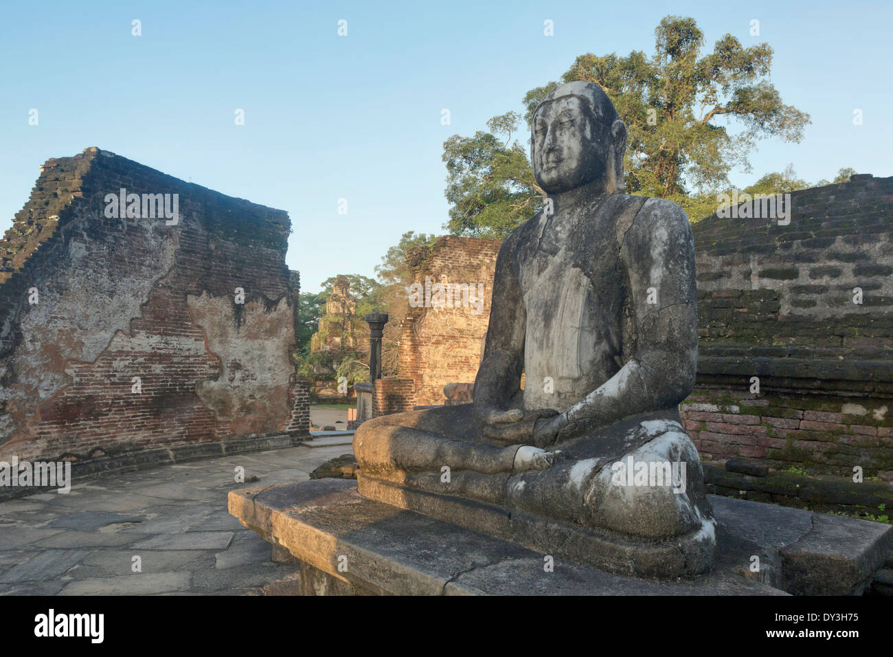 Polonnaruwa, Sri Lanka.. The Vatadage on the grounds of The Quadrangle ...