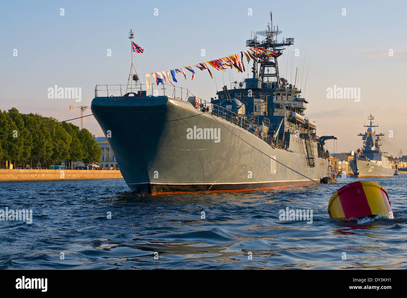 Russian warship hi-res stock photography and images - Alamy