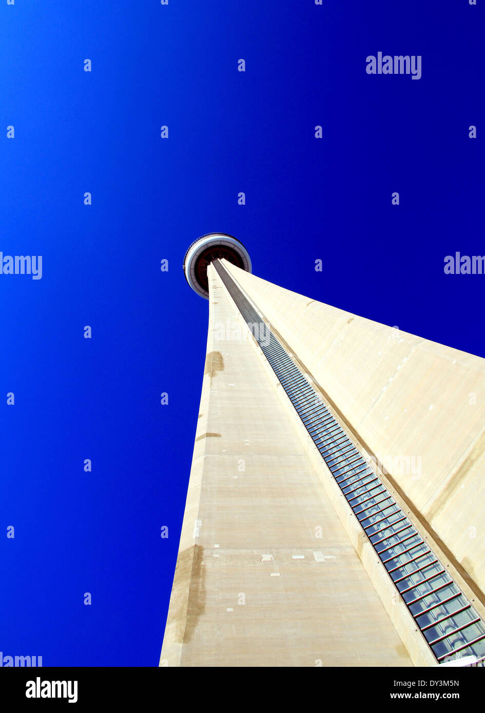 Tall vertical structure hi-res stock photography and images - Alamy