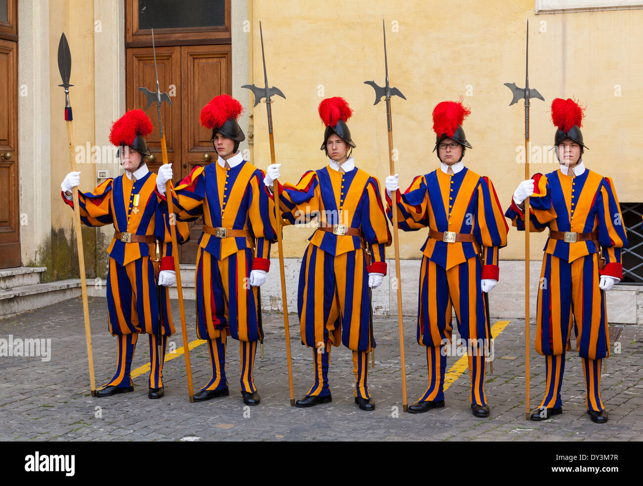 Swiss guard hi-res stock photography and images - Alamy