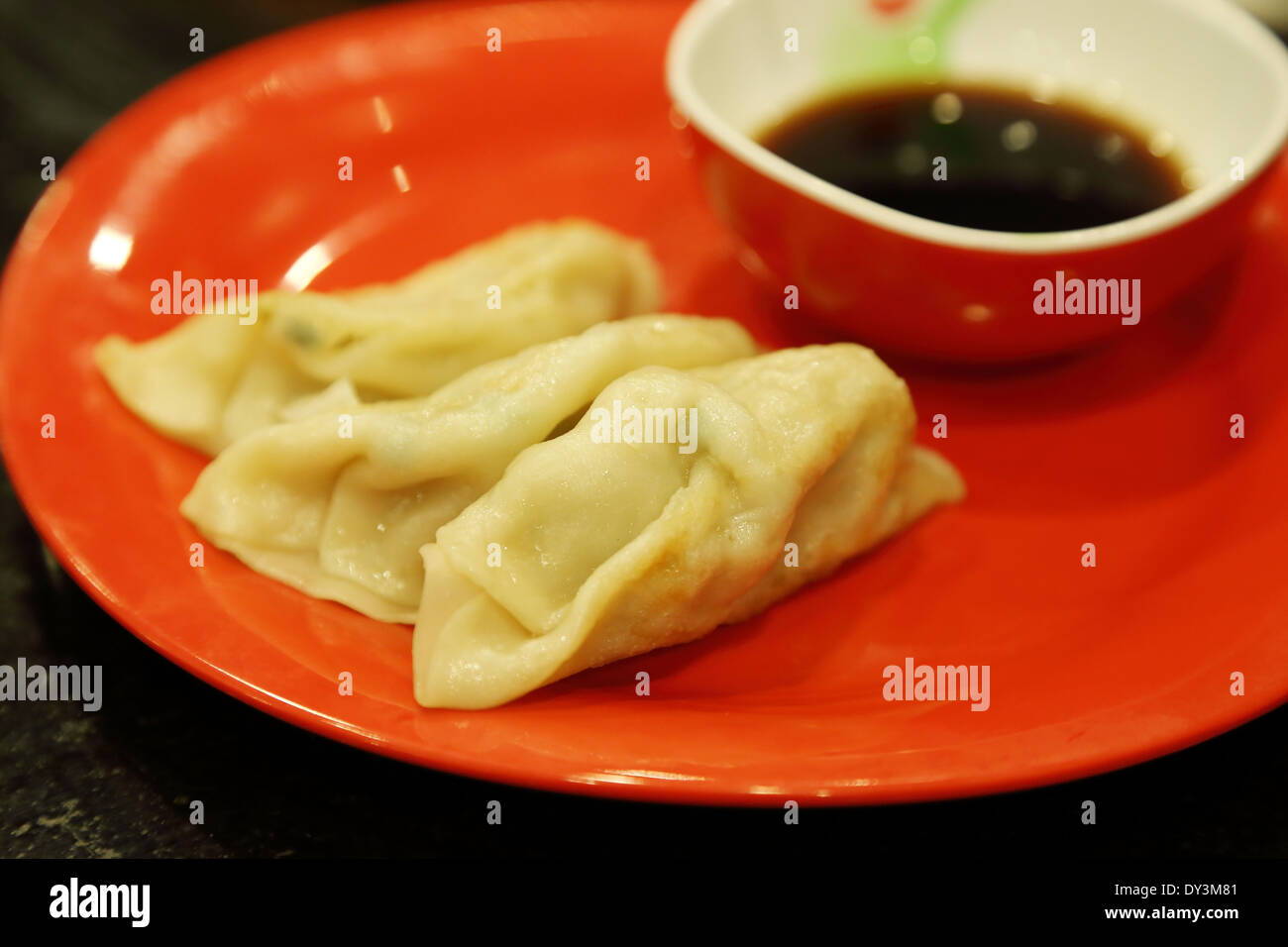 Chinese food boiled dumplings sauce hi-res stock photography and images ...