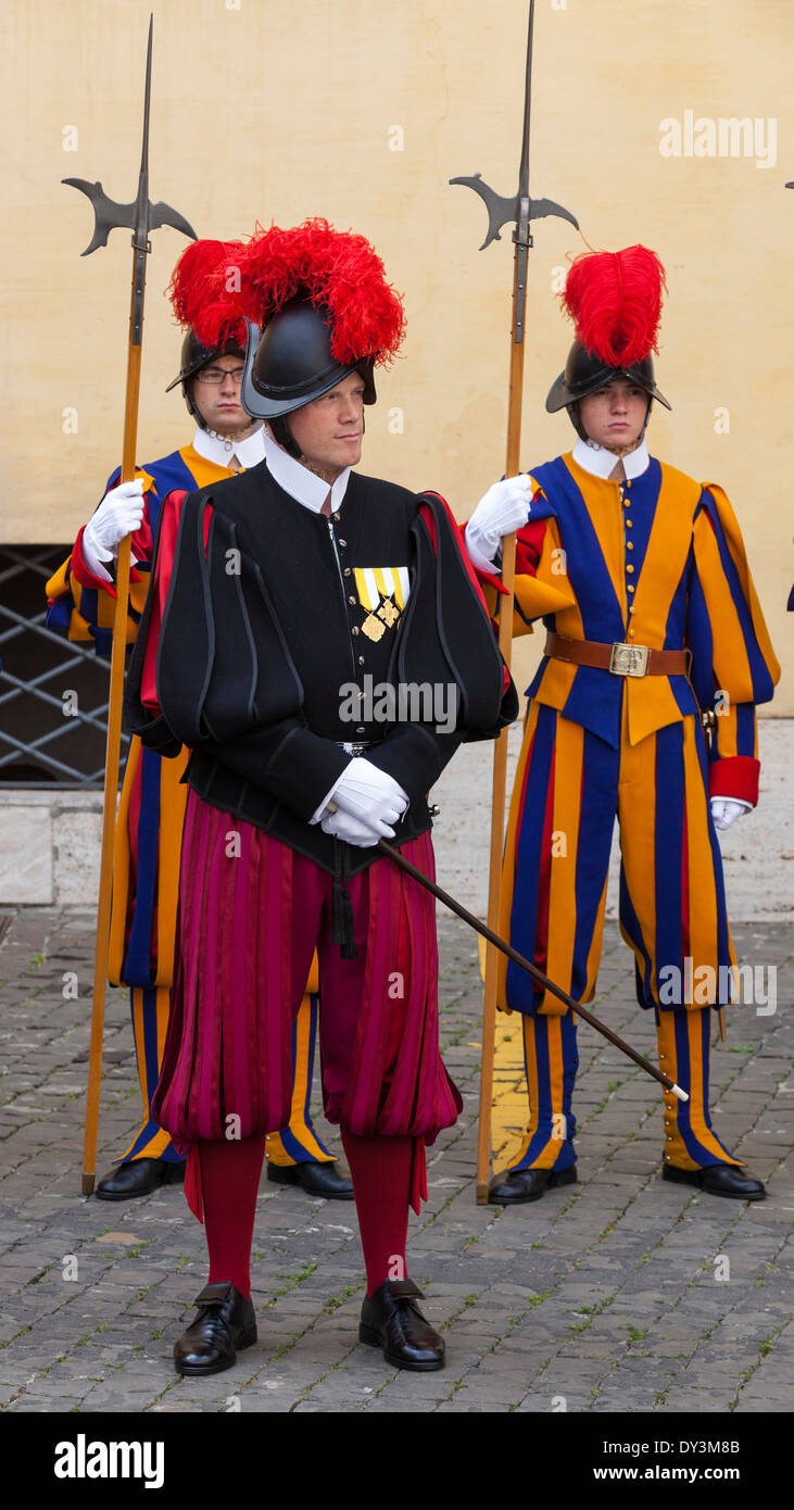 Officer of the swiss guard hi-res stock photography and images - Alamy