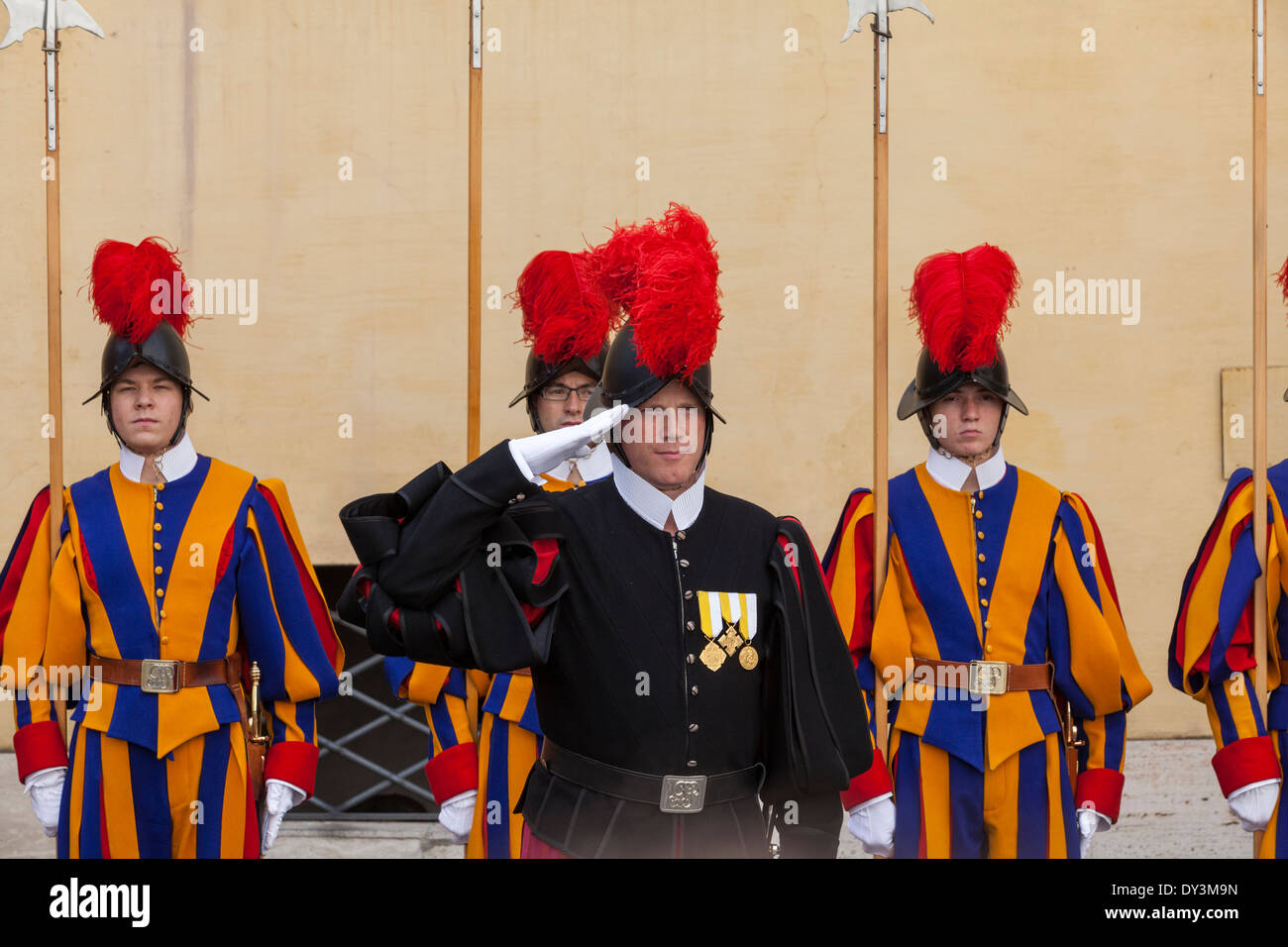 Officer of the swiss guard hi-res stock photography and images - Alamy
