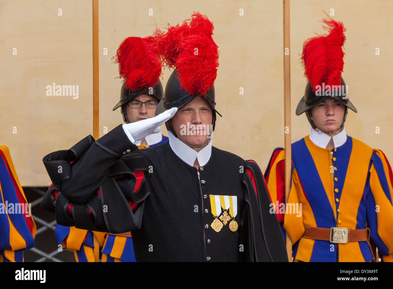 Vatican Swiss Guard Stock Photo - Alamy