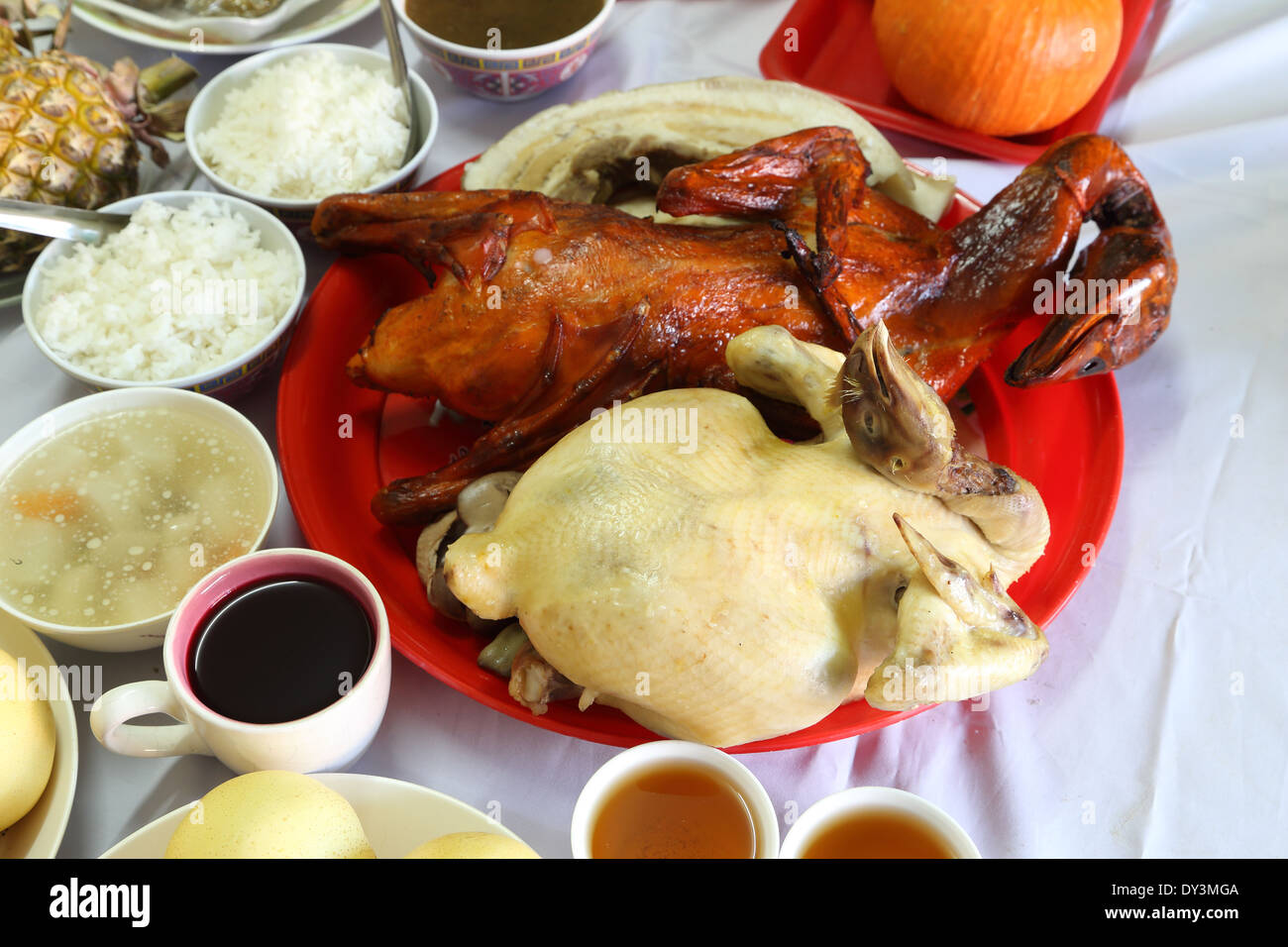 Chinese group meal hi-res stock photography and images - Alamy