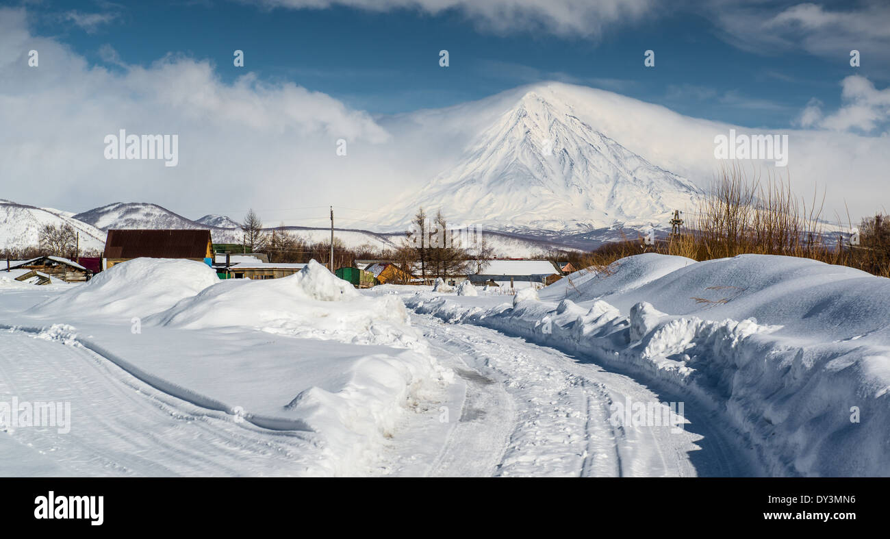 Massive volcano eruption hi-res stock photography and images - Alamy