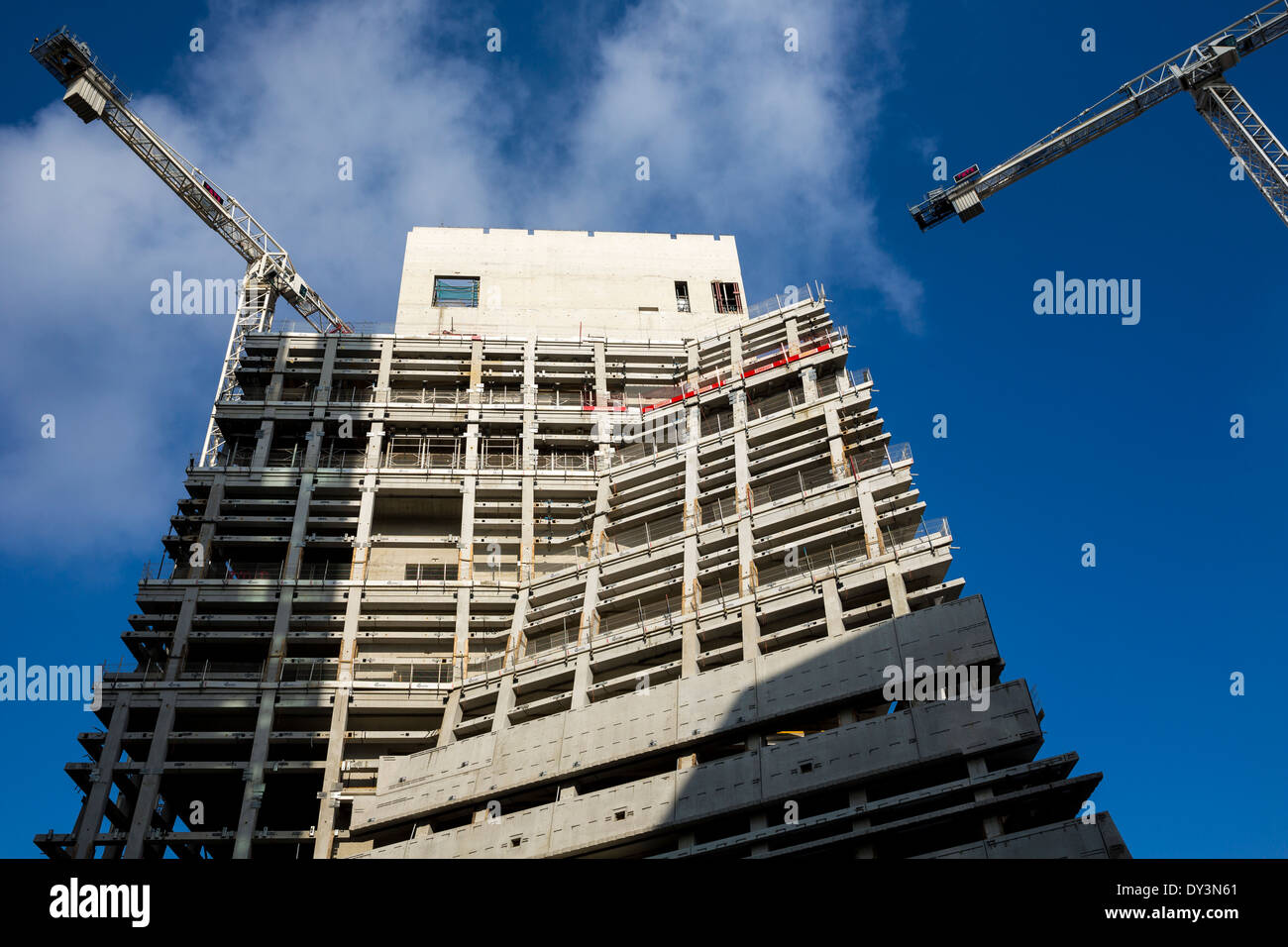 Tate modern 2014 hi-res stock photography and images - Alamy