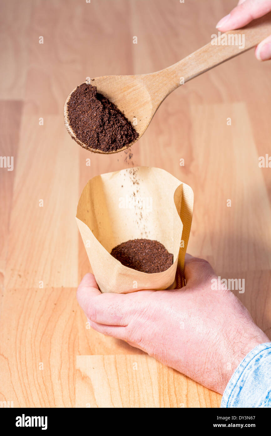 Brewing spoon hi-res stock photography and images - Alamy