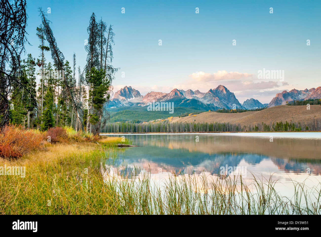 Little redfish lake Sawtooth mountains of Idaho Stock Photo - Alamy