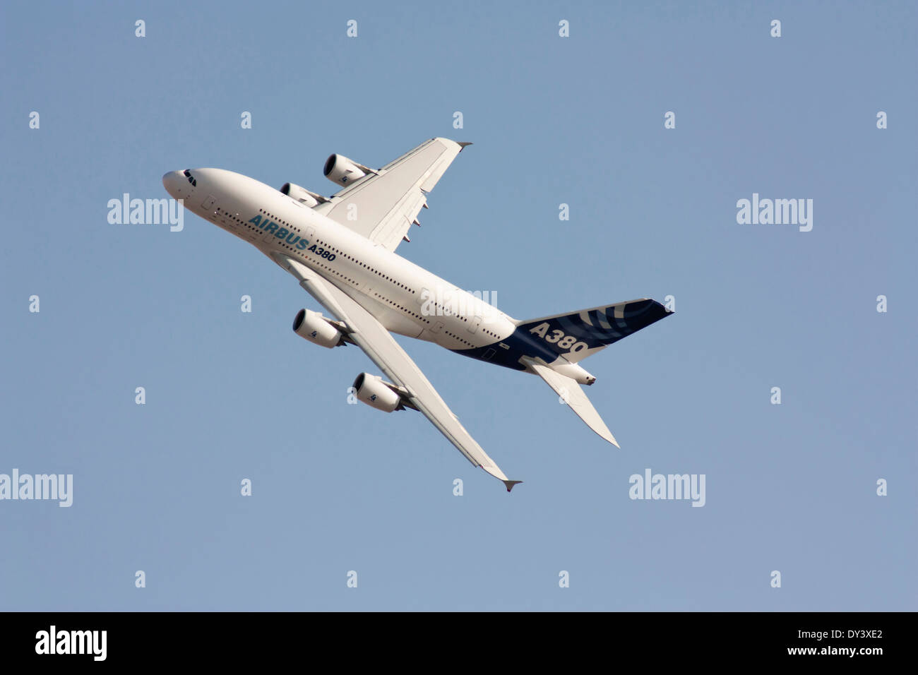 DUBAI - NOV 19: An Airbus A380 take-off during the 11th edition of ...