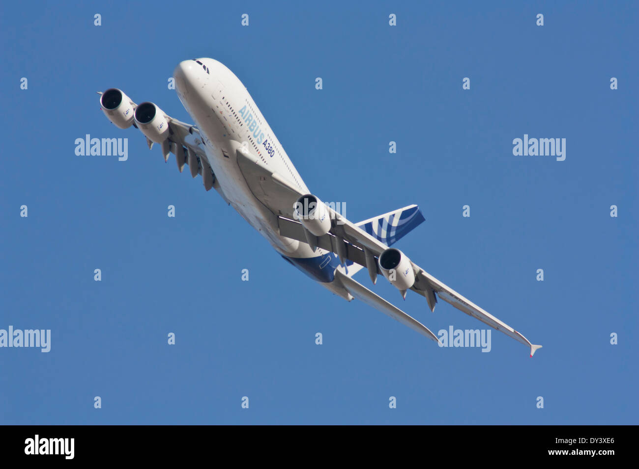 DUBAI - NOV 19: An Airbus A380 take-off during the 11th edition of ...