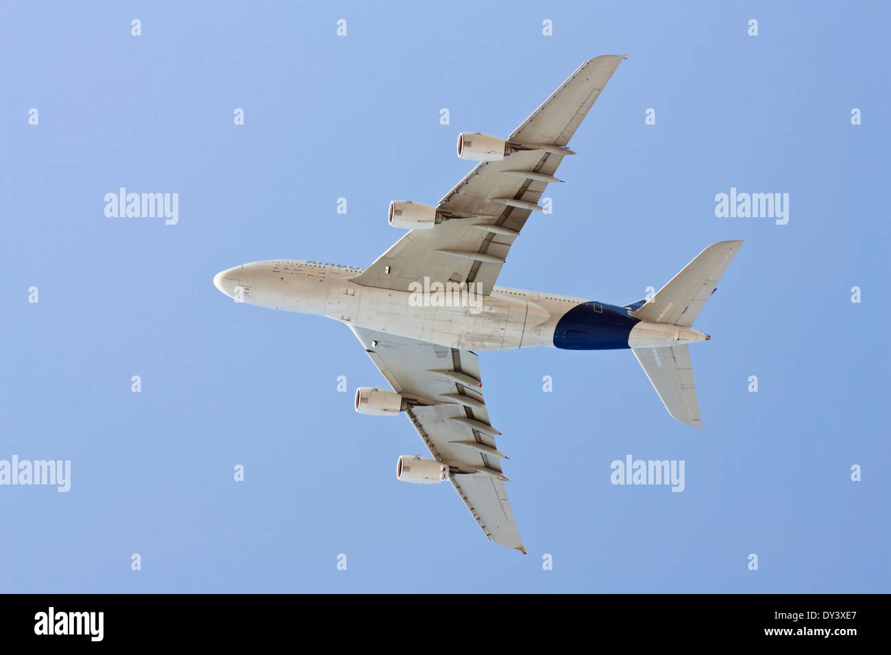 DUBAI - NOV 19: An Airbus A380 take-off during the 11th edition of ...