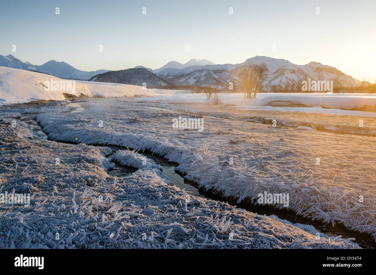 Zhupanovsky volcano hi-res stock photography and images - Alamy
