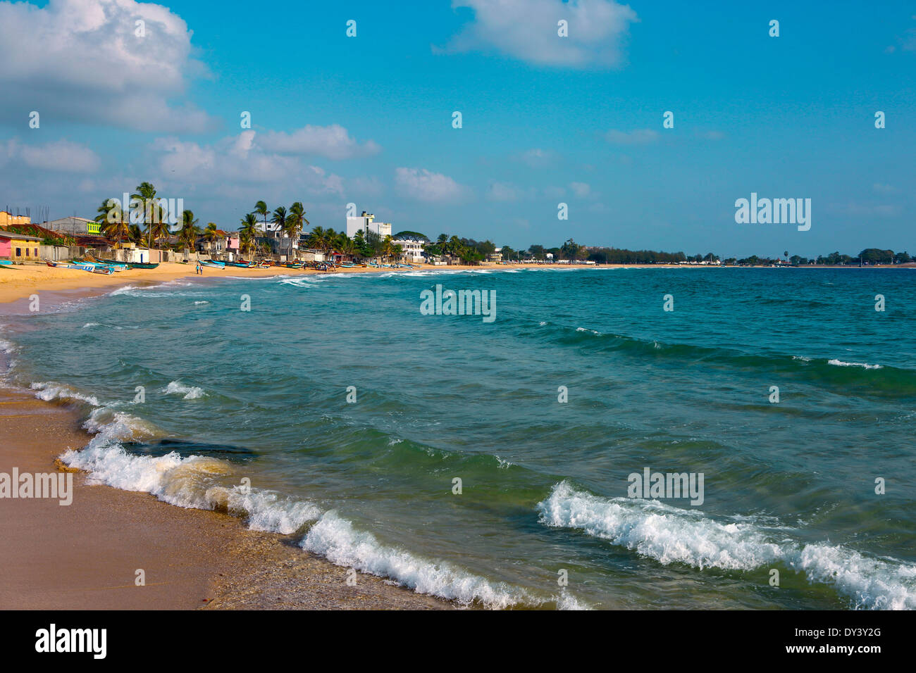 Dutch Bay beach in Trincomalee, Sri Lanka Stock Photo - Alamy