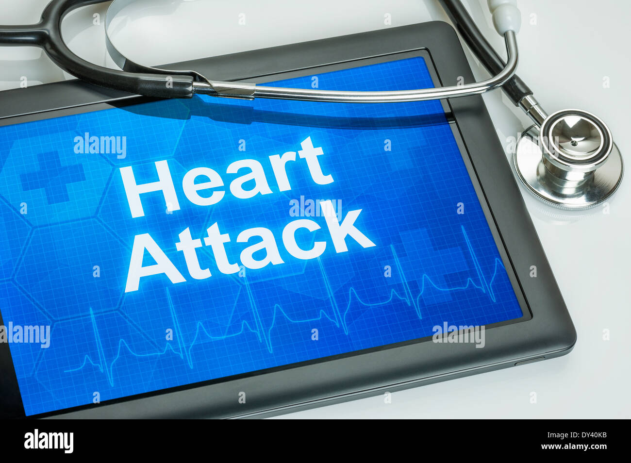 Tablet with the diagnosis heart attack on the display Stock Photo - Alamy